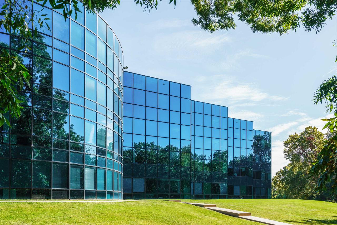8282 S Memorial Tulsa - American Glass Inc.